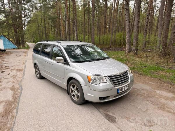 Grey Chrysler Grand Voyager 2011 in Jurmala, with an engine capacity of 2.80 L and mileage of 250 thousand km for 2650 €, photo 3 on AUTOMOTO.COM.LV