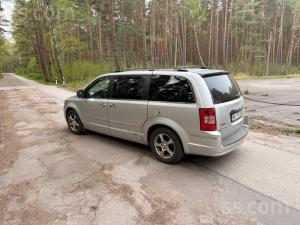 Pelēks Chrysler Grand Voyager 2011 Jūrmala, ar dzinēja tilpumu 2.80 L un nobraukumu 250 tūkst. km par 2650 €, foto 7 vietnē AUTOMOTO.COM.LV