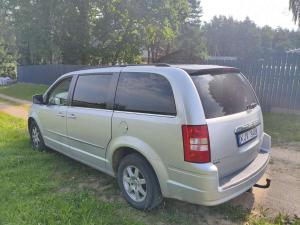 Grey Chrysler Grand Voyager 2011 in Vilnius, with an engine capacity of 2.78 L and mileage of 324 thousand km for 2700 €, photo 5 on AUTOMOTO.COM.LV