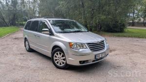 Pelēks Chrysler Grand Voyager 2011 Rīga, ar dzinēja tilpumu 2.80 L un nobraukumu 305 tūkst. km par 6700 €, foto 4 vietnē AUTOMOTO.COM.LV