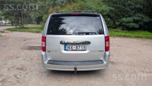 Pelēks Chrysler Grand Voyager 2011 Rīga, ar dzinēja tilpumu 2.80 L un nobraukumu 305 tūkst. km par 6700 €, foto 7 vietnē AUTOMOTO.COM.LV