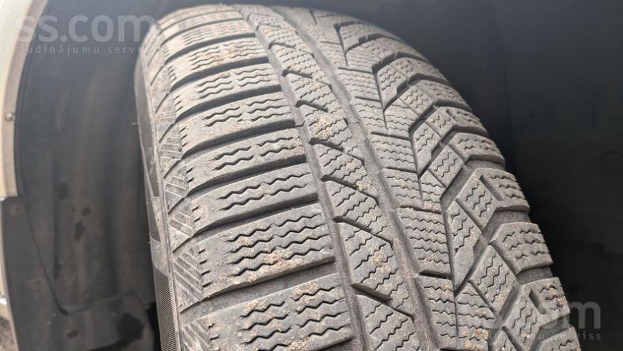 Pelēks Chrysler Grand Voyager 2011 Rīga, ar dzinēja tilpumu 2.80 L un nobraukumu 305 tūkst. km par 6700 €, foto 17 vietnē AUTOMOTO.COM.LV