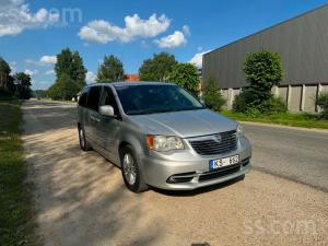 Grey Chrysler Grand Voyager 2012 in Riga, with an engine capacity of 2.80 L and mileage of 375 thousand km for 4500 €, photo  on AUTOMOTO.COM.LV
