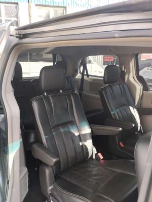 Grey Chrysler Grand Voyager 2014 in Radviliskis, with an engine capacity of 2.78 L and mileage of 280 thousand km for 5600 €, photo 9 on AUTOMOTO.COM.LV