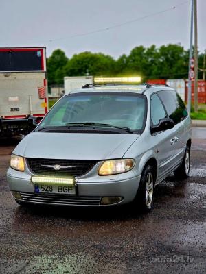 Серый Крайслер Гранд Вояджер 2001 в Таллин, объемом двигателя 2.50 л и пробегом 380 тыс. км за 1150 €, фото  на AUTOMOTO.COM.LV