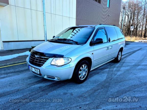 Grey Chrysler Grand Voyager 2004 in Tallinn, with an engine capacity of 2.80 L and mileage of 282 thousand km for 995 €, photo 3 on AUTOMOTO.COM.LV