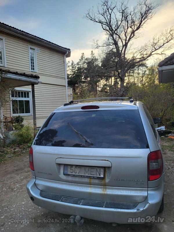 Grey Chrysler Grand Voyager 2004 in Tallinn, with an engine capacity of 3.30 L and mileage of 260 thousand km for 1900 €, photo 3 on AUTOMOTO.COM.LV