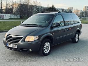 Pelēks Chrysler Grand Voyager 2005 Tallina, ar dzinēja tilpumu 2.80 L un nobraukumu 270 tūkst. km par 2490 €, foto  vietnē AUTOMOTO.COM.LV
