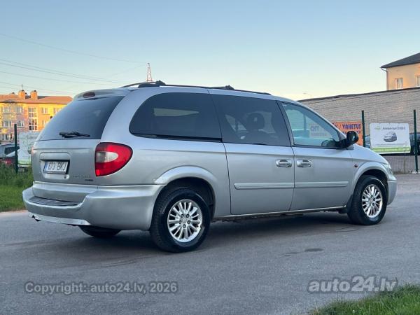 Grey Chrysler Grand Voyager 2005 in Narva, with an engine capacity of 2.80 L and mileage of 265 thousand km for 999 €, photo 3 on AUTOMOTO.COM.LV
