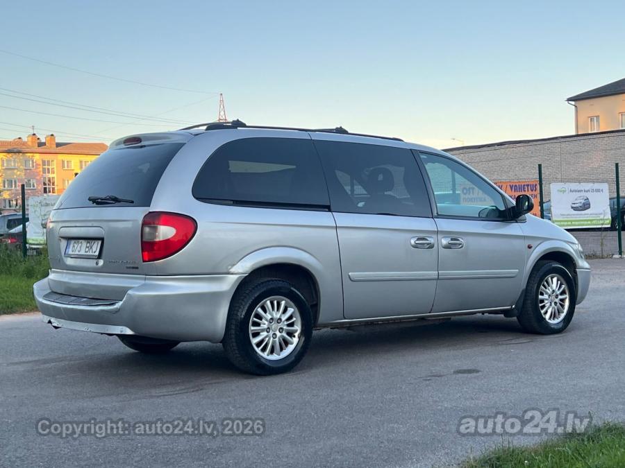 Grey Chrysler Grand Voyager 2005 in Narva, with an engine capacity of 2.80 L and mileage of 265 thousand km for 999 €, photo 4 on AUTOMOTO.COM.LV
