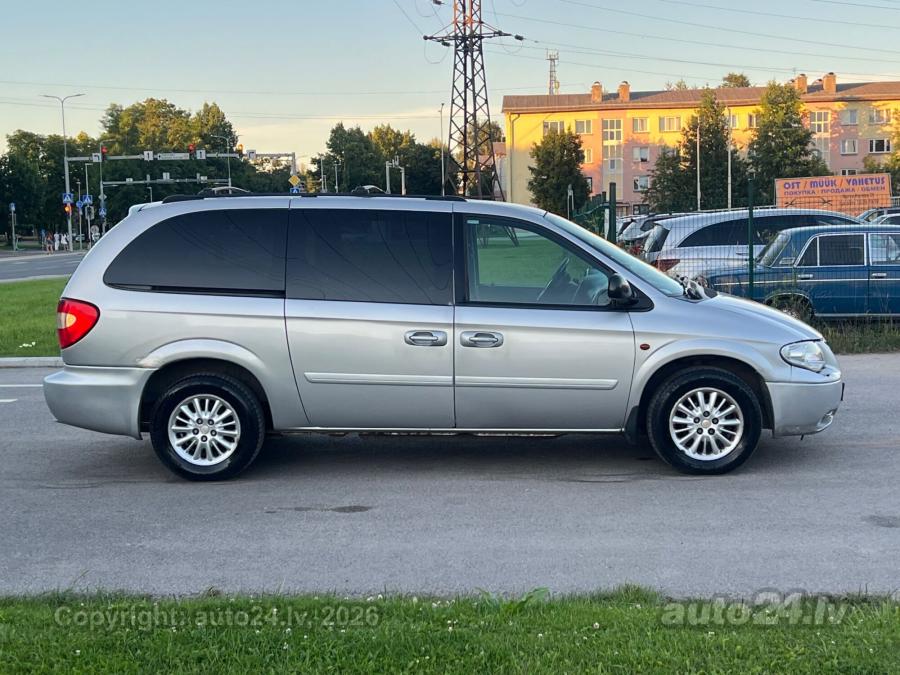 Grey Chrysler Grand Voyager 2005 in Narva, with an engine capacity of 2.80 L and mileage of 265 thousand km for 999 €, photo 5 on AUTOMOTO.COM.LV