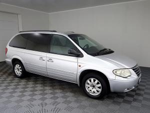 Grey Chrysler Grand Voyager 2005 in Tallinn, with an engine capacity of 2.80 L and mileage of 332 thousand km for 1399 €, photo  on AUTOMOTO.COM.LV