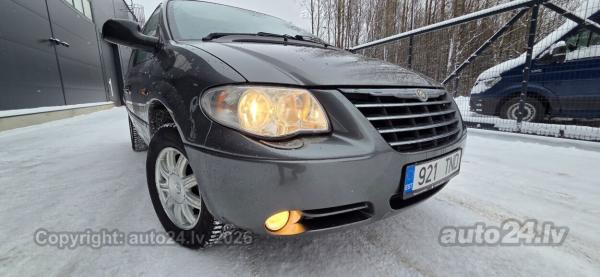 Grey Chrysler Grand Voyager 2006 in Tallinn, with an engine capacity of 2.80 L and mileage of 289 thousand km for 2950 €, photo 1 on AUTOMOTO.COM.LV