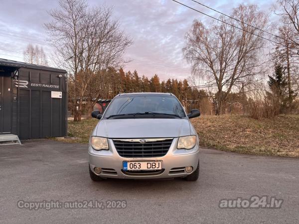 Pelēks Chrysler Grand Voyager 2006 Tallina, ar dzinēja tilpumu 2.80 L un nobraukumu 0 tūkst. km par 700 €, foto 2 vietnē AUTOMOTO.COM.LV