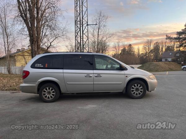 Pelēks Chrysler Grand Voyager 2006 Tallina, ar dzinēja tilpumu 2.80 L un nobraukumu 0 tūkst. km par 700 €, foto 4 vietnē AUTOMOTO.COM.LV