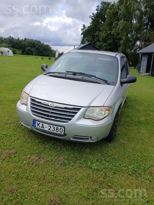 Grey Chrysler Grand Voyager 2006 in Cesis, with an engine capacity of 2.80 L and mileage of 259 thousand km for 1800 €, photo  on AUTOMOTO.COM.LV