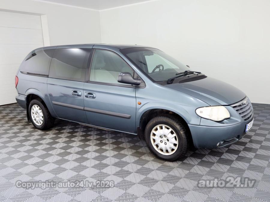 Pelēks Chrysler Grand Voyager 2007 Tallina, ar dzinēja tilpumu 2.80 L un nobraukumu 352 tūkst. km par 899 €, foto 1 vietnē AUTOMOTO.COM.LV