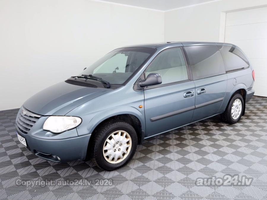 Pelēks Chrysler Grand Voyager 2007 Tallina, ar dzinēja tilpumu 2.80 L un nobraukumu 352 tūkst. km par 899 €, foto 3 vietnē AUTOMOTO.COM.LV