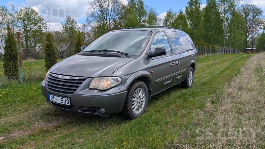 Pelēks Chrysler Grand Voyager 2007 Cēsis, ar dzinēja tilpumu 2.80 L un nobraukumu 298 tūkst. km par 1750 €, foto 1 vietnē AUTOMOTO.COM.LV