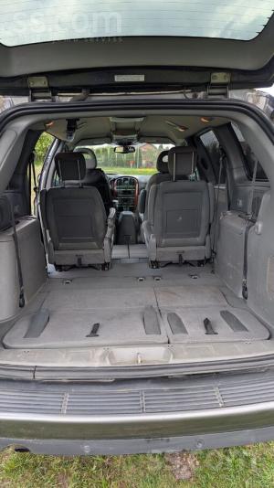 Pelēks Chrysler Grand Voyager 2007 Cēsis, ar dzinēja tilpumu 2.80 L un nobraukumu 298 tūkst. km par 1750 €, foto 9 vietnē AUTOMOTO.COM.LV