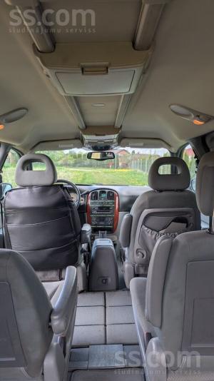 Pelēks Chrysler Grand Voyager 2007 Cēsis, ar dzinēja tilpumu 2.80 L un nobraukumu 298 tūkst. km par 1750 €, foto 10 vietnē AUTOMOTO.COM.LV