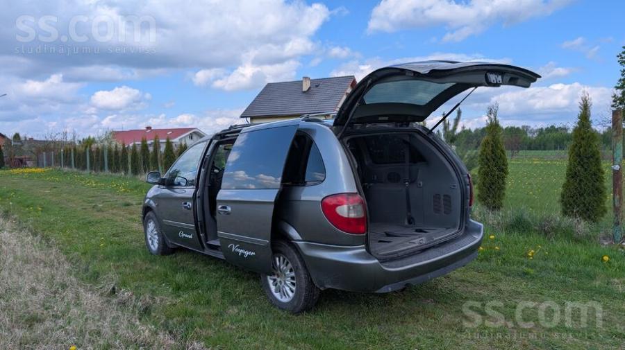 Pelēks Chrysler Grand Voyager 2007 Cēsis, ar dzinēja tilpumu 2.80 L un nobraukumu 298 tūkst. km par 1750 €, foto 11 vietnē AUTOMOTO.COM.LV