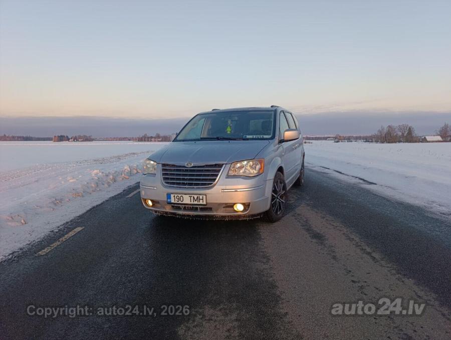 Grey Chrysler Grand Voyager 2008 in Tallinn, with an engine capacity of 2.80 L and mileage of 0 thousand km for 3000 €, photo 2 on AUTOMOTO.COM.LV