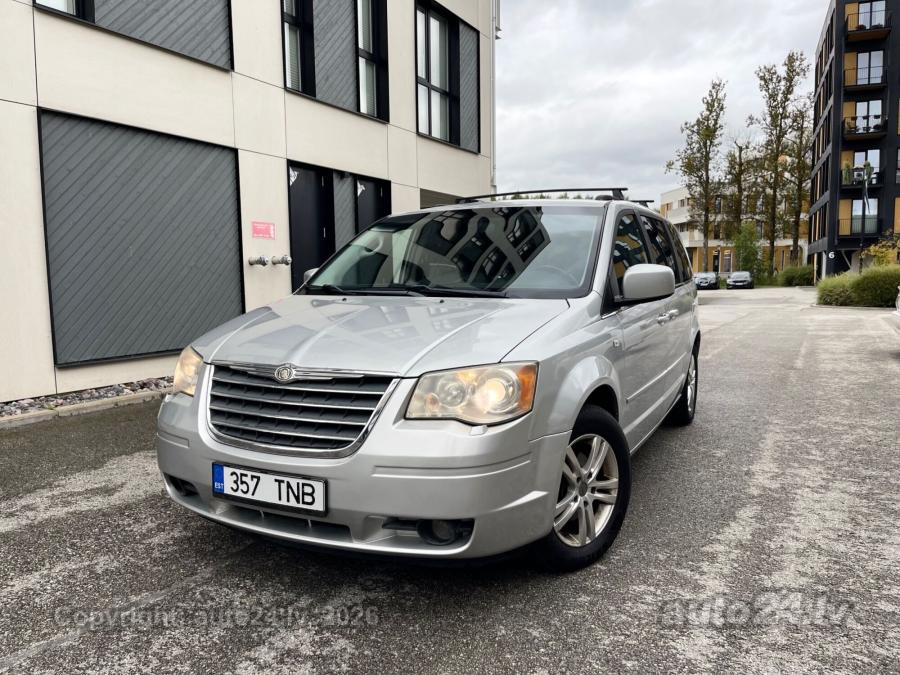 Grey Chrysler Grand Voyager 2009 in Tartu, with an engine capacity of 2.80 L and mileage of 281 thousand km for 3599 €, photo 4 on AUTOMOTO.COM.LV