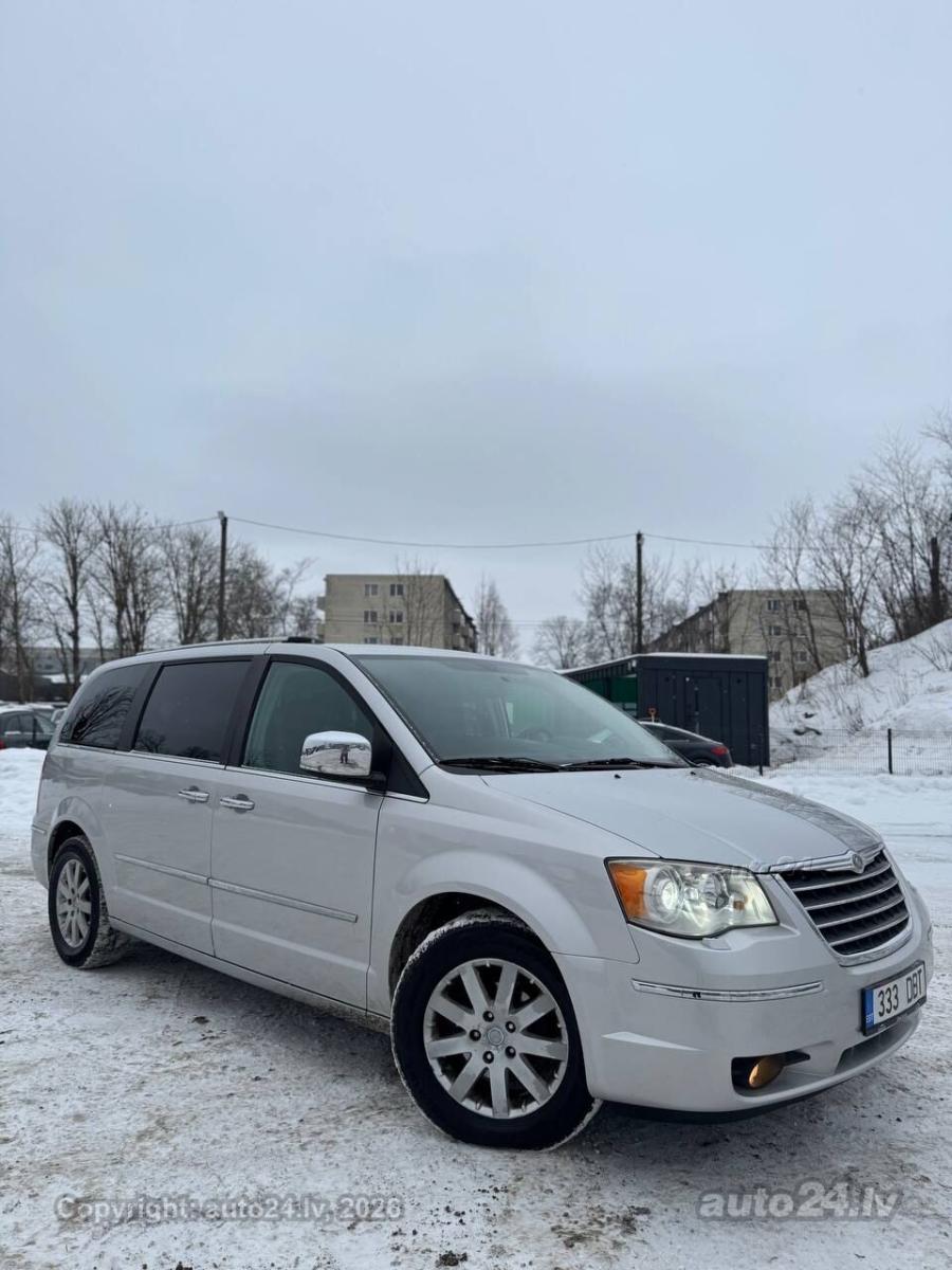Grey Chrysler Grand Voyager 2010 in Tallinn, with an engine capacity of 2.80 L and mileage of 252 thousand km for 4999 €, photo 4 on AUTOMOTO.COM.LV