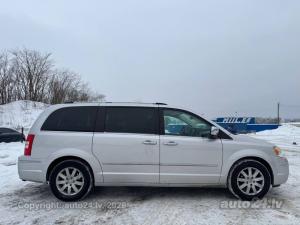 Grey Chrysler Grand Voyager 2010 in Tallinn, with an engine capacity of 2.80 L and mileage of 252 thousand km for 4999 €, photo 6 on AUTOMOTO.COM.LV