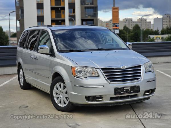 Chrysler Grand Voyager 2010 in Tallinn on AUTOMOTO.COM.LV Grey Chrysler Grand Voyager 2010 in Tallinn, with an engine capacity of 2.80 L and mileage of 257 thousand km for 4998 €, photo 1 on AUTOMOTO.COM.LV