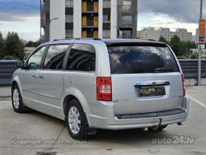 Grey Chrysler Grand Voyager 2010 in Tallinn, with an engine capacity of 2.80 L and mileage of 257 thousand km for 4998 €, photo 6 on AUTOMOTO.COM.LV