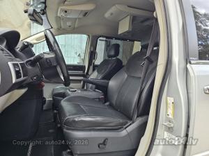 Grey Chrysler Grand Voyager 2010 in Tallinn, with an engine capacity of 2.80 L and mileage of 257 thousand km for 4998 €, photo 8 on AUTOMOTO.COM.LV