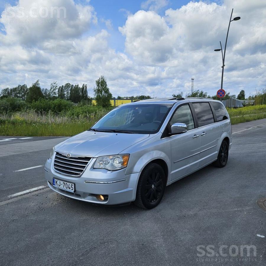Chrysler Grand Voyager 2008 Rīga, ar dzinēja tilpumu 2.80 L un nobraukumu 252 tūkst. km par 4000 €, foto 1 vietnē AUTOMOTO.COM.LV