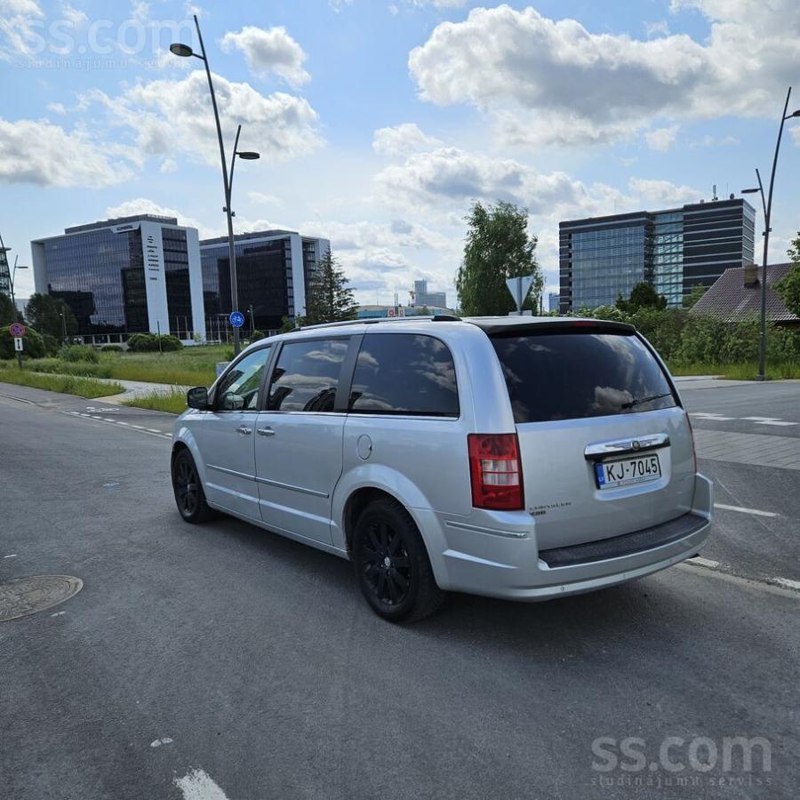 Chrysler Grand Voyager 2008 Rīga, ar dzinēja tilpumu 2.80 L un nobraukumu 252 tūkst. km par 4000 €, foto 2 vietnē AUTOMOTO.COM.LV