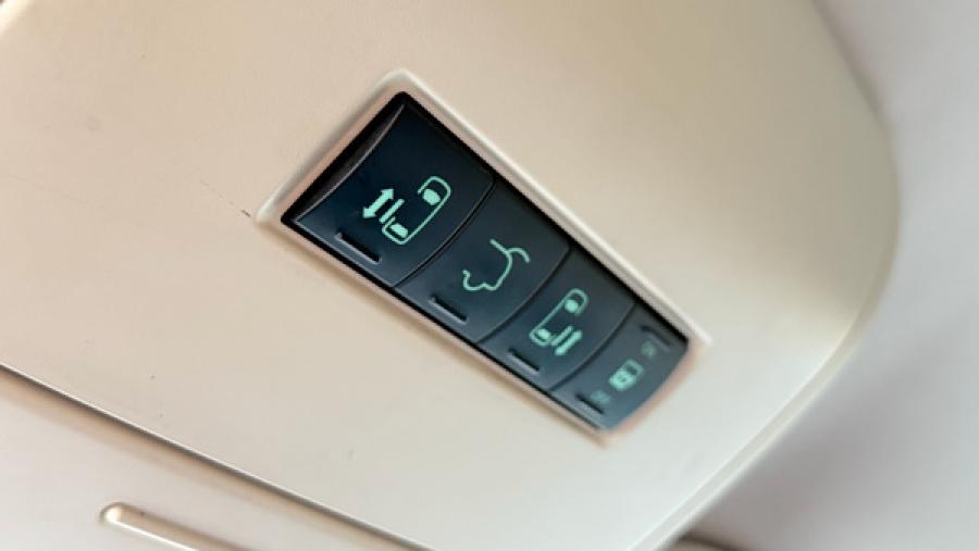Chrysler Grand Voyager 2010 Tallina, ar dzinēja tilpumu 0.00 L un nobraukumu 230 tūkst. km par 6200 €, foto 7 vietnē AUTOMOTO.COM.LV