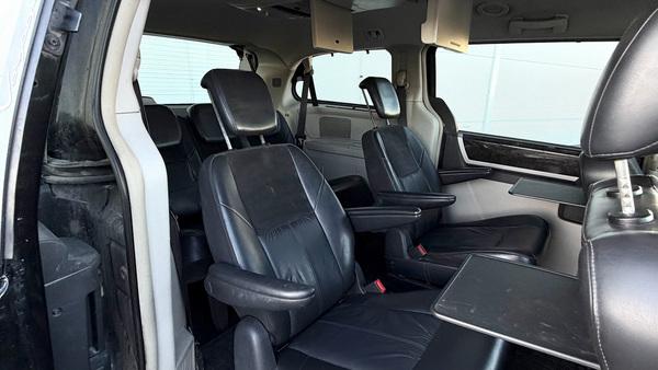 Chrysler Grand Voyager 2010 Tallina, ar dzinēja tilpumu 0.00 L un nobraukumu 230 tūkst. km par 6200 €, foto 10 vietnē AUTOMOTO.COM.LV