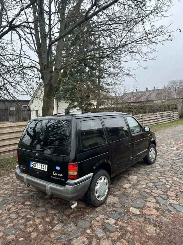 Chrysler Grand Voyager 1994 Šilutė, ar dzinēja tilpumu 2.50 L un nobraukumu 250 tūkst. km par 900 €, foto 1 vietnē AUTOMOTO.COM.LV
