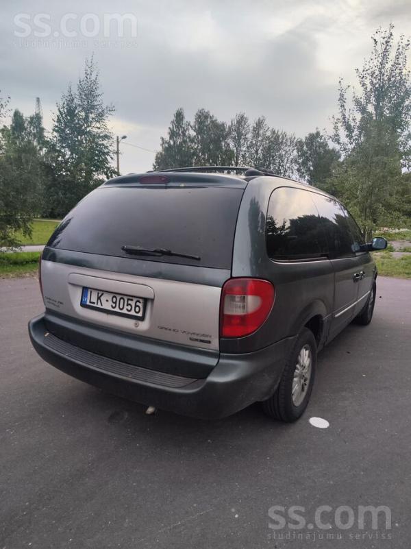 Chrysler Grand Voyager 2001 in Jurmala, with an engine capacity of 3.30 L and mileage of 471 thousand km for 1500 €, photo 5 on AUTOMOTO.COM.LV