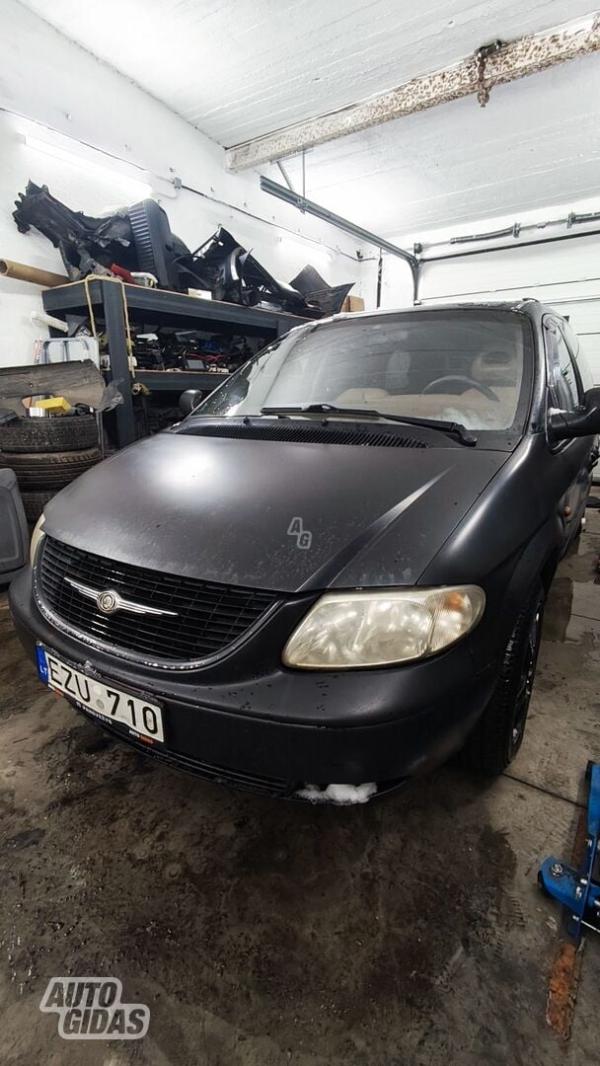 Chrysler Grand Voyager 2002 in Klaipeda, with an engine capacity of 2.50 L and mileage of 400 thousand km for 800 €, photo 2 on AUTOMOTO.COM.LV