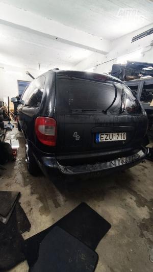 Chrysler Grand Voyager 2002 Klaipėda, ar dzinēja tilpumu 2.50 L un nobraukumu 400 tūkst. km par 800 €, foto 4 vietnē AUTOMOTO.COM.LV