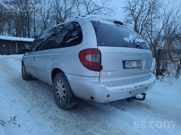 Chrysler Grand Voyager 2002 in Kuldiga, with an engine capacity of 3.30 L and mileage of 348 thousand km for 700 €, photo 4 on AUTOMOTO.COM.LV