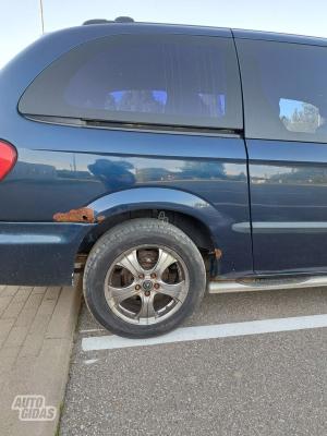 Chrysler Grand Voyager 2002 Trakai, ar dzinēja tilpumu 2.50 L un nobraukumu 428 tūkst. km par 600 €, foto 12 vietnē AUTOMOTO.COM.LV