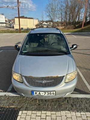 Chrysler Grand Voyager 2003 in Rezekne, with an engine capacity of 2.50 L and mileage of 410 thousand km for 1100 €, photo 4 on AUTOMOTO.COM.LV