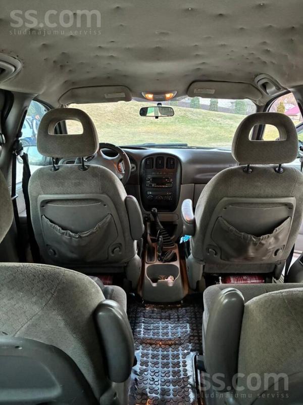 Chrysler Grand Voyager 2003 Rēzekne, ar dzinēja tilpumu 2.50 L un nobraukumu 410 tūkst. km par 1100 €, foto 5 vietnē AUTOMOTO.COM.LV