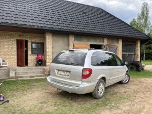 Chrysler Grand Voyager 2003 in Cesis, with an engine capacity of 3.30 L and mileage of 297 thousand km for 1800 €, photo 5 on AUTOMOTO.COM.LV
