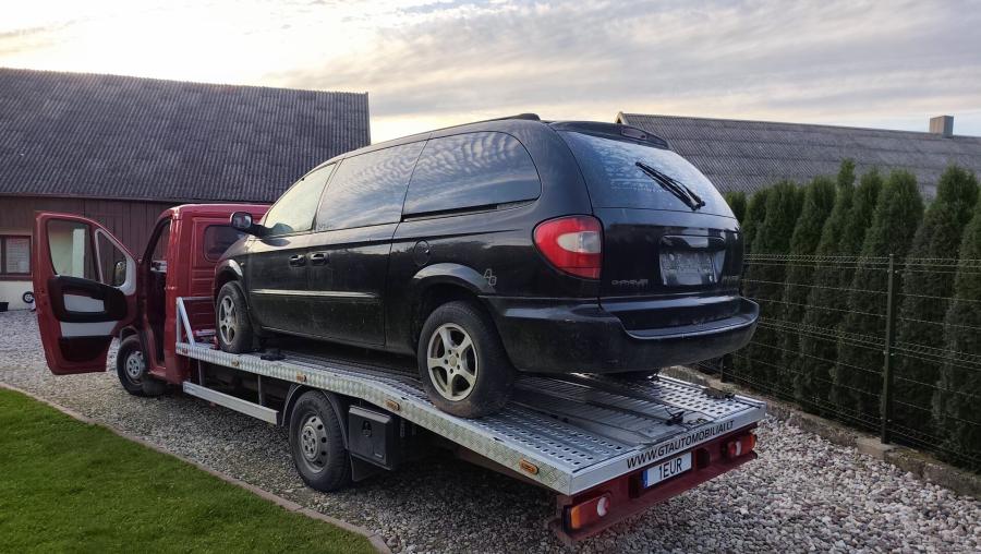 Chrysler Grand Voyager 2003 in Marijampole, with an engine capacity of 2.50 L and mileage of 300 thousand km for 350 €, photo 1 on AUTOMOTO.COM.LV