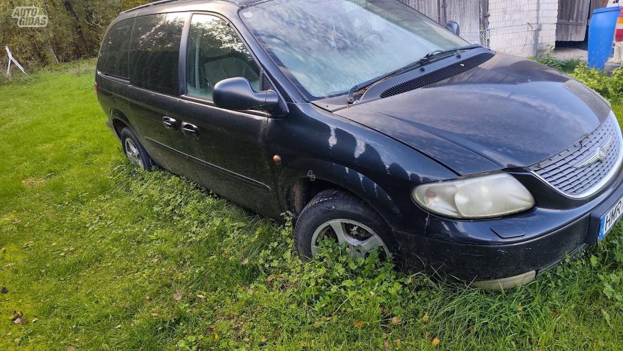 Chrysler Grand Voyager 2003 in Marijampole, with an engine capacity of 2.50 L and mileage of 300 thousand km for 350 €, photo 4 on AUTOMOTO.COM.LV