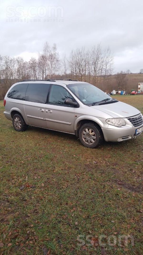 Chrysler Grand Voyager 2004 Rīga, ar dzinēja tilpumu 2.50 L un nobraukumu 390 tūkst. km par 1050 €, foto 3 vietnē AUTOMOTO.COM.LV