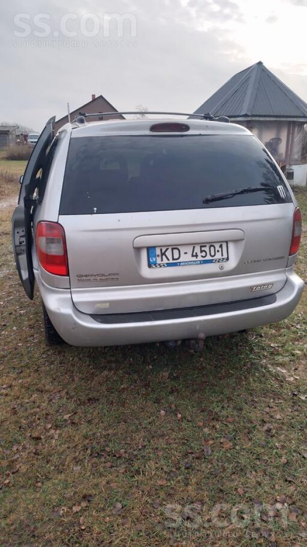 Chrysler Grand Voyager 2004 Rīga, ar dzinēja tilpumu 2.50 L un nobraukumu 390 tūkst. km par 1050 €, foto 4 vietnē AUTOMOTO.COM.LV